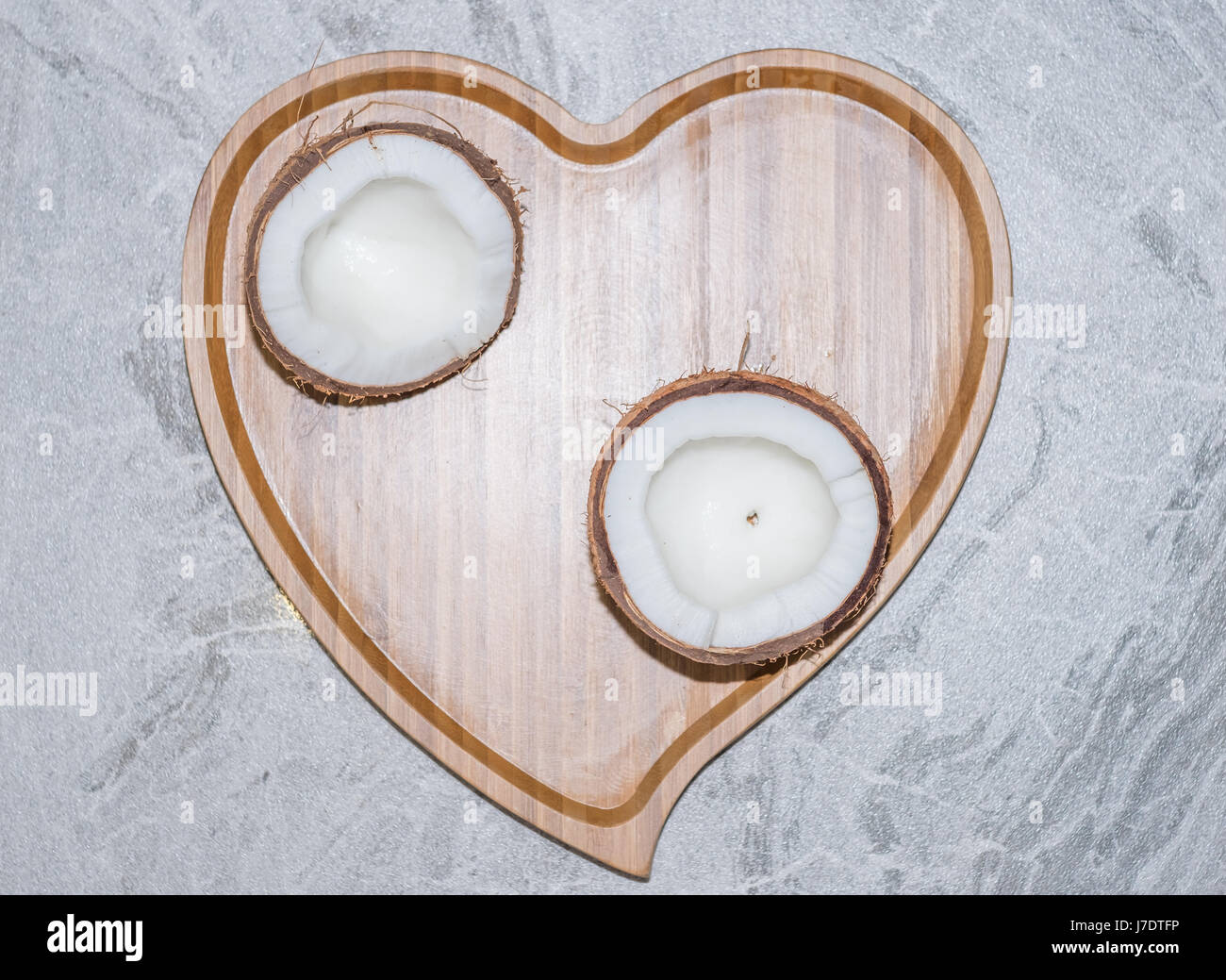 half cut coconut Stock Photo - Alamy