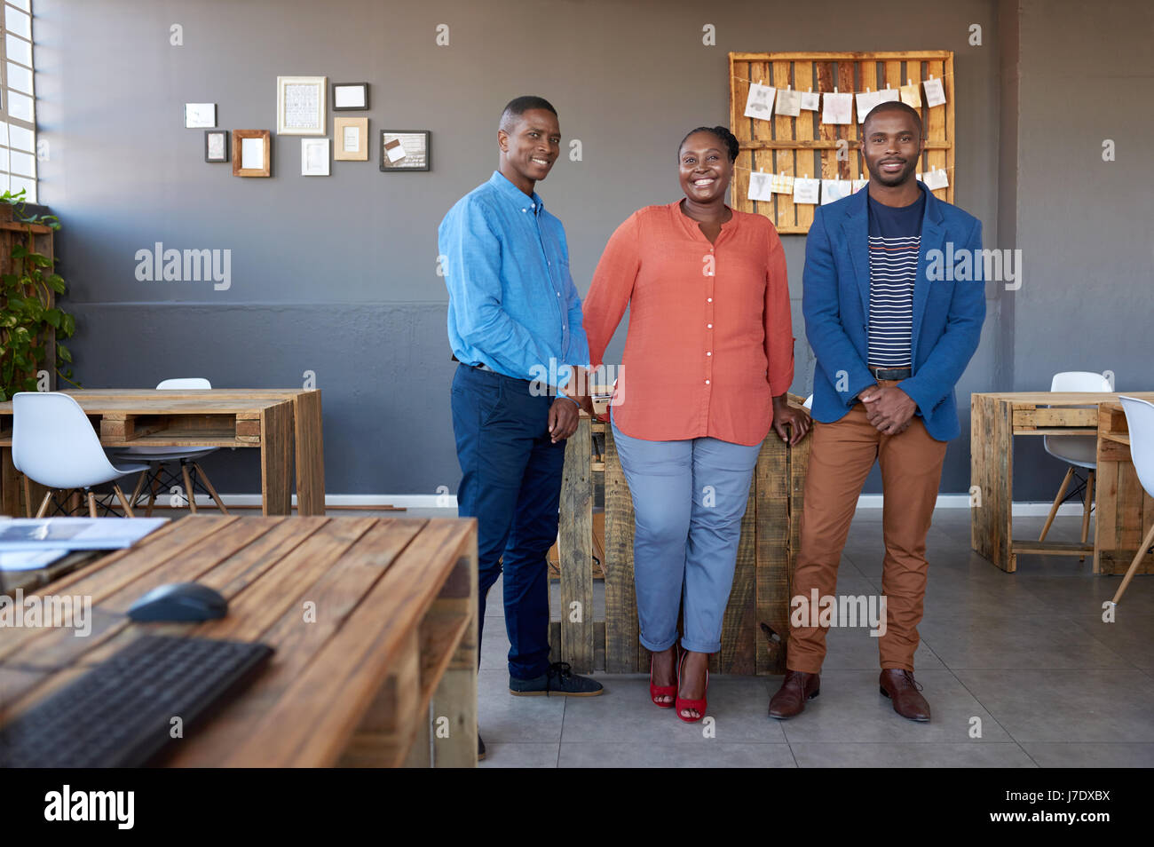 Candid portrait group three hi-res stock photography and images - Alamy