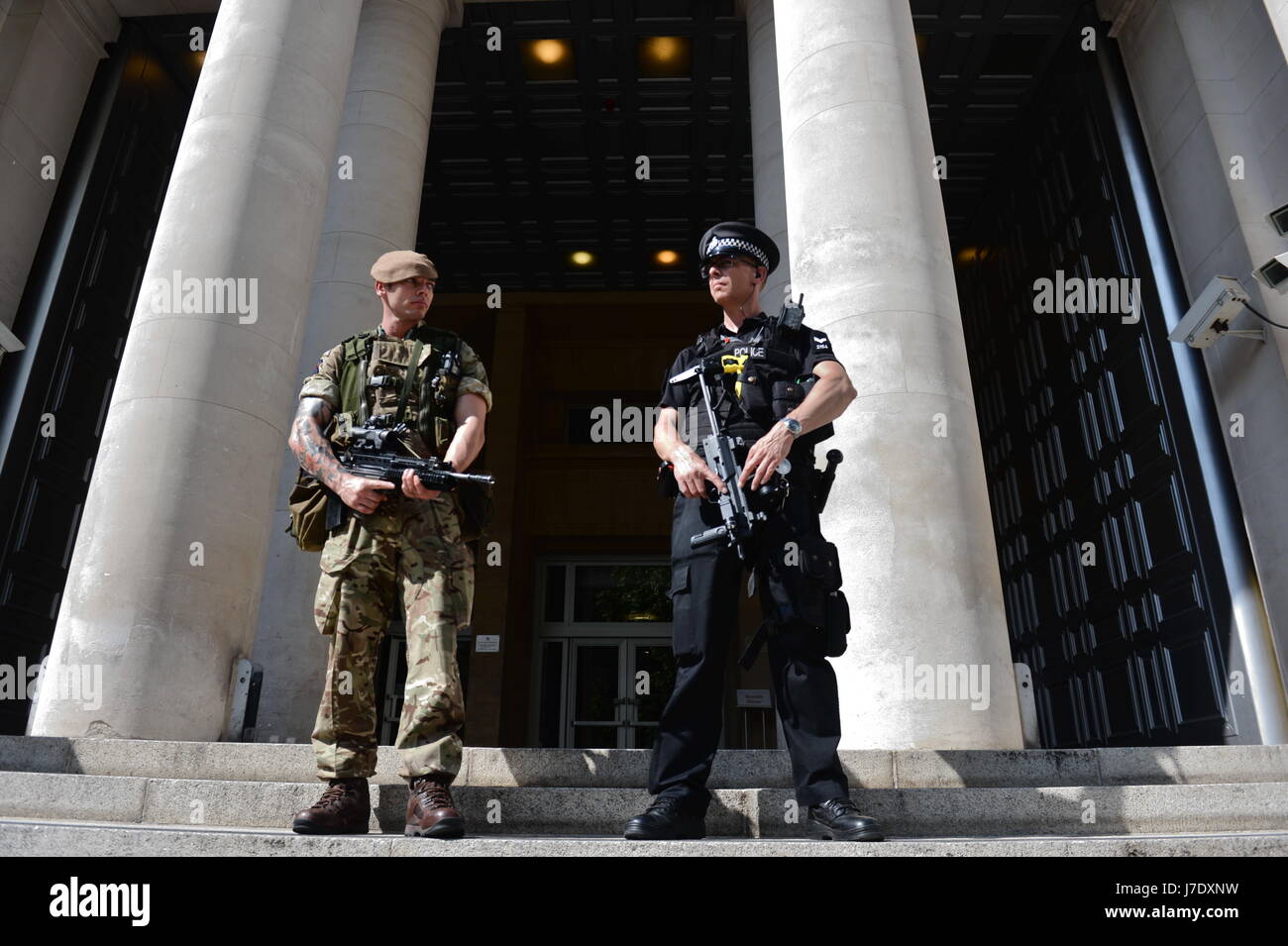 Ministry of defence armed police hi-res stock photography and images ...