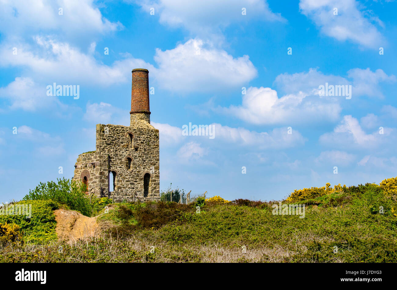 The winding engine house at Cook's Kitchen Mine near Pool, Cornwall ...