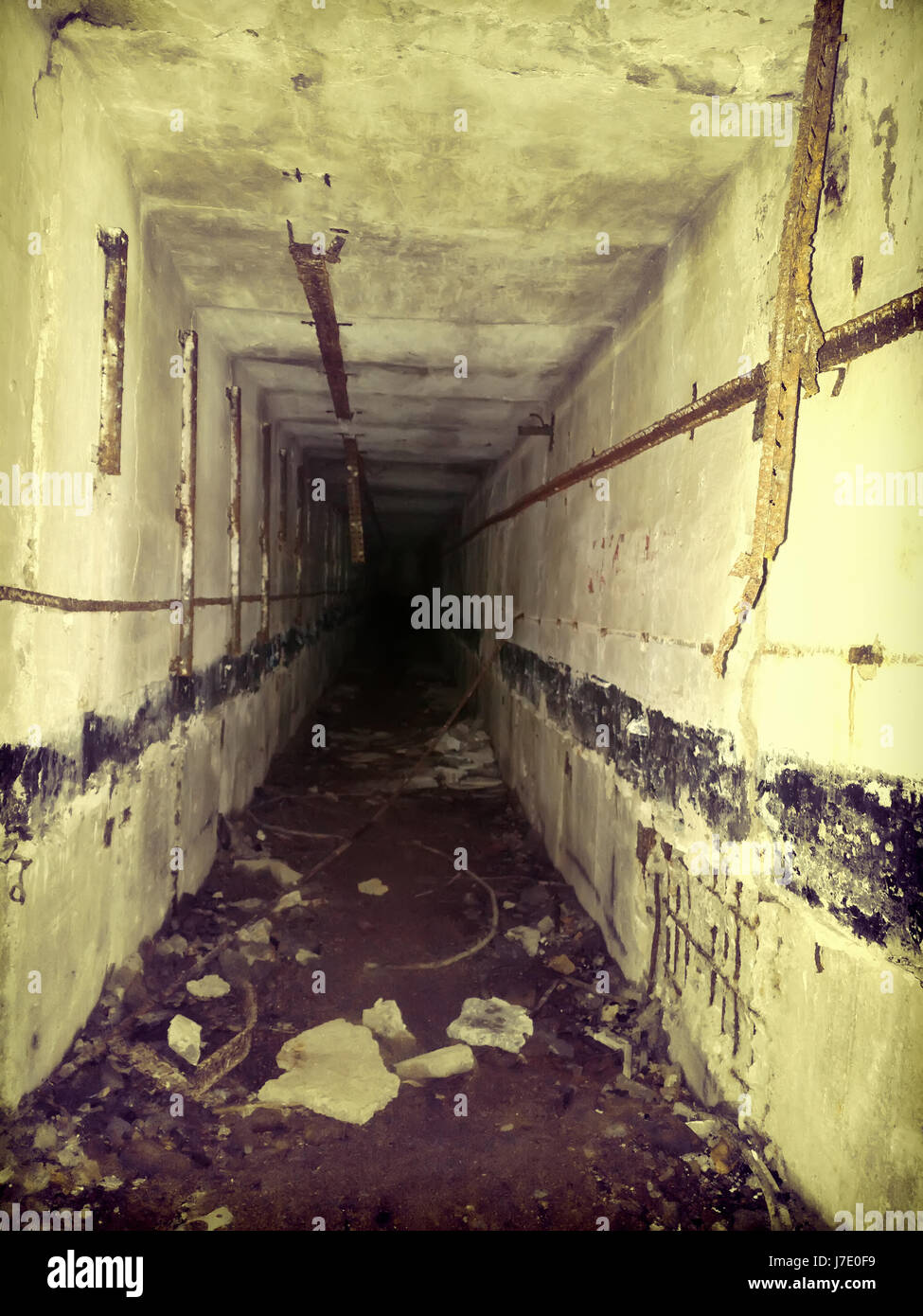 survival underground tunnel and bunker Apocalypse doomsday. devil games ...