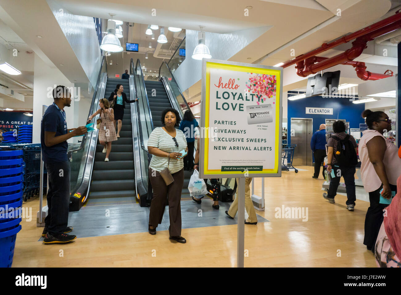 Tjx new york hi-res stock photography and images - Alamy