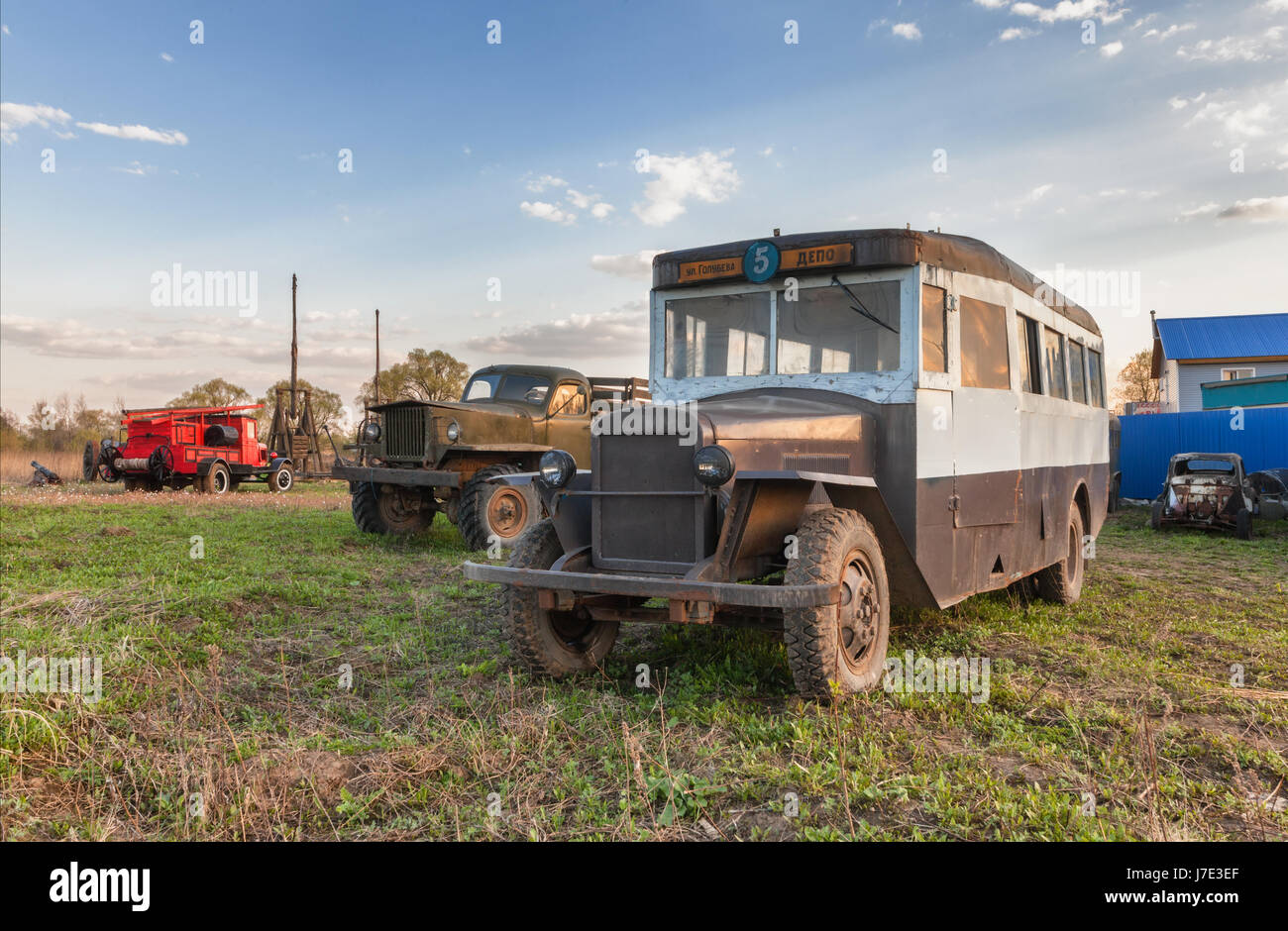 Vintage trucks hi-res stock photography and images - Alamy