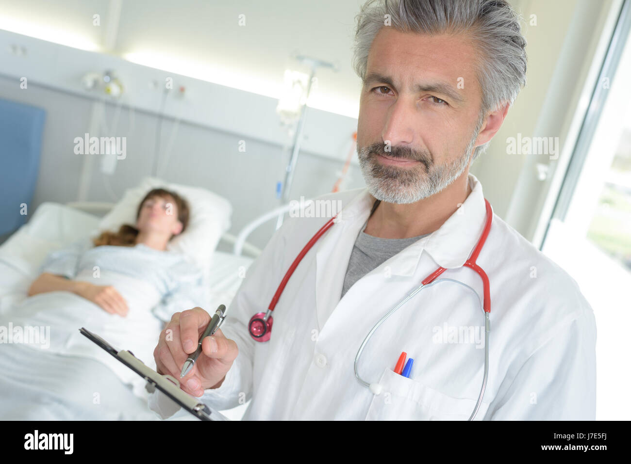 Diagnostic pose hi-res stock photography and images - Alamy