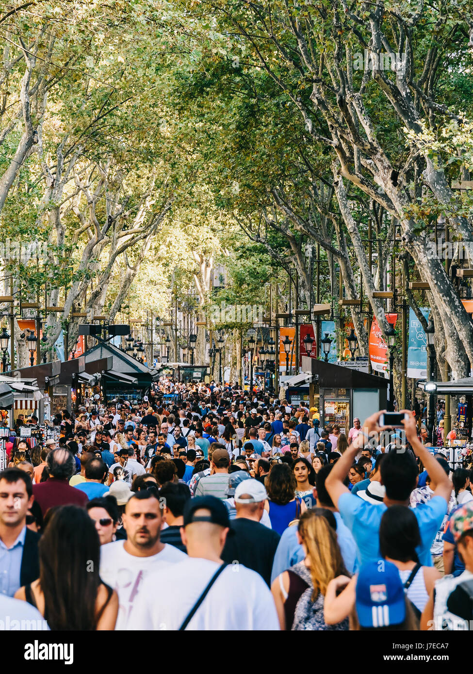 BARCELONA, SPAIN - AUGUST 04, 2016: Crowd Of People In Central ...