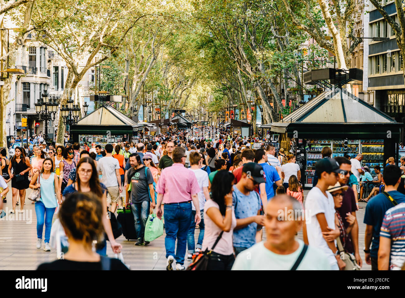 BARCELONA, SPAIN - AUGUST 04, 2016: Crowd Of People In Central ...