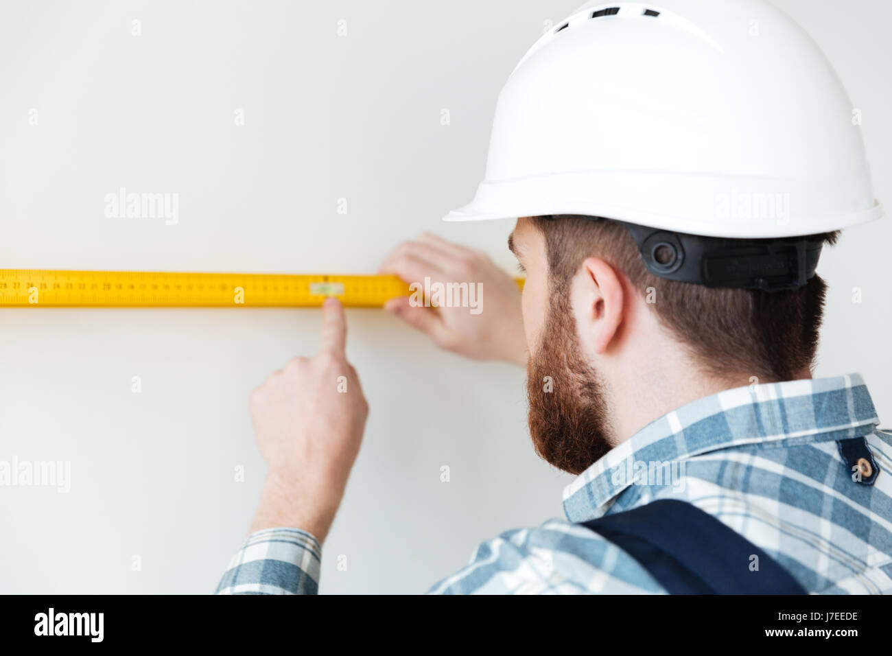 Person measure length ruler hi-res stock photography and images - Alamy