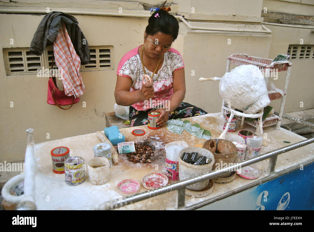 Betel nut girl hi-res stock photography and images - Alamy
