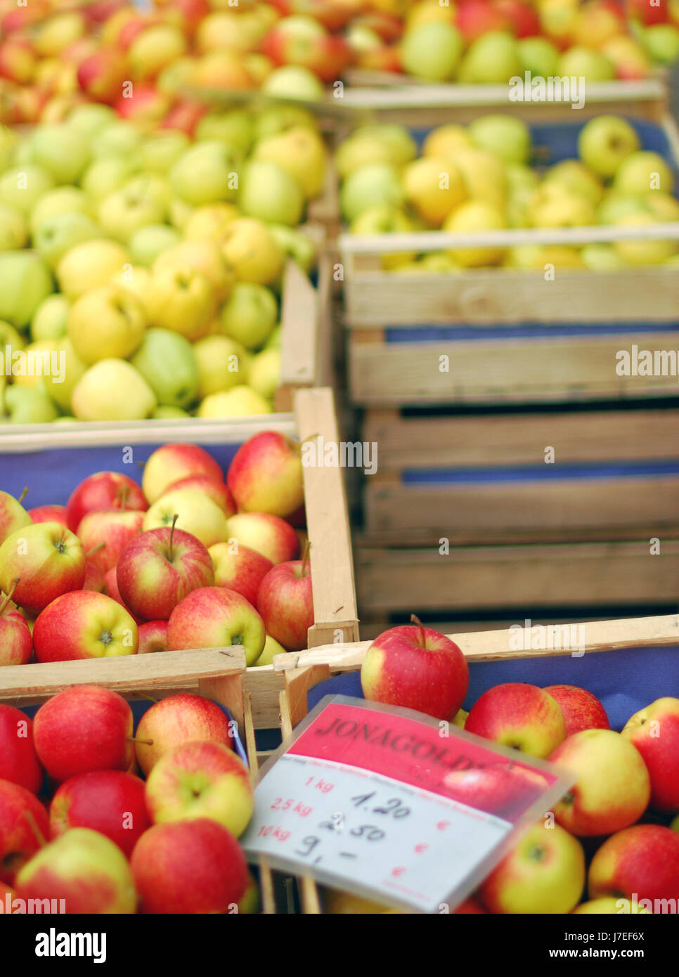 food aliment fruit apples apple fruit-market eco chest market stall ...