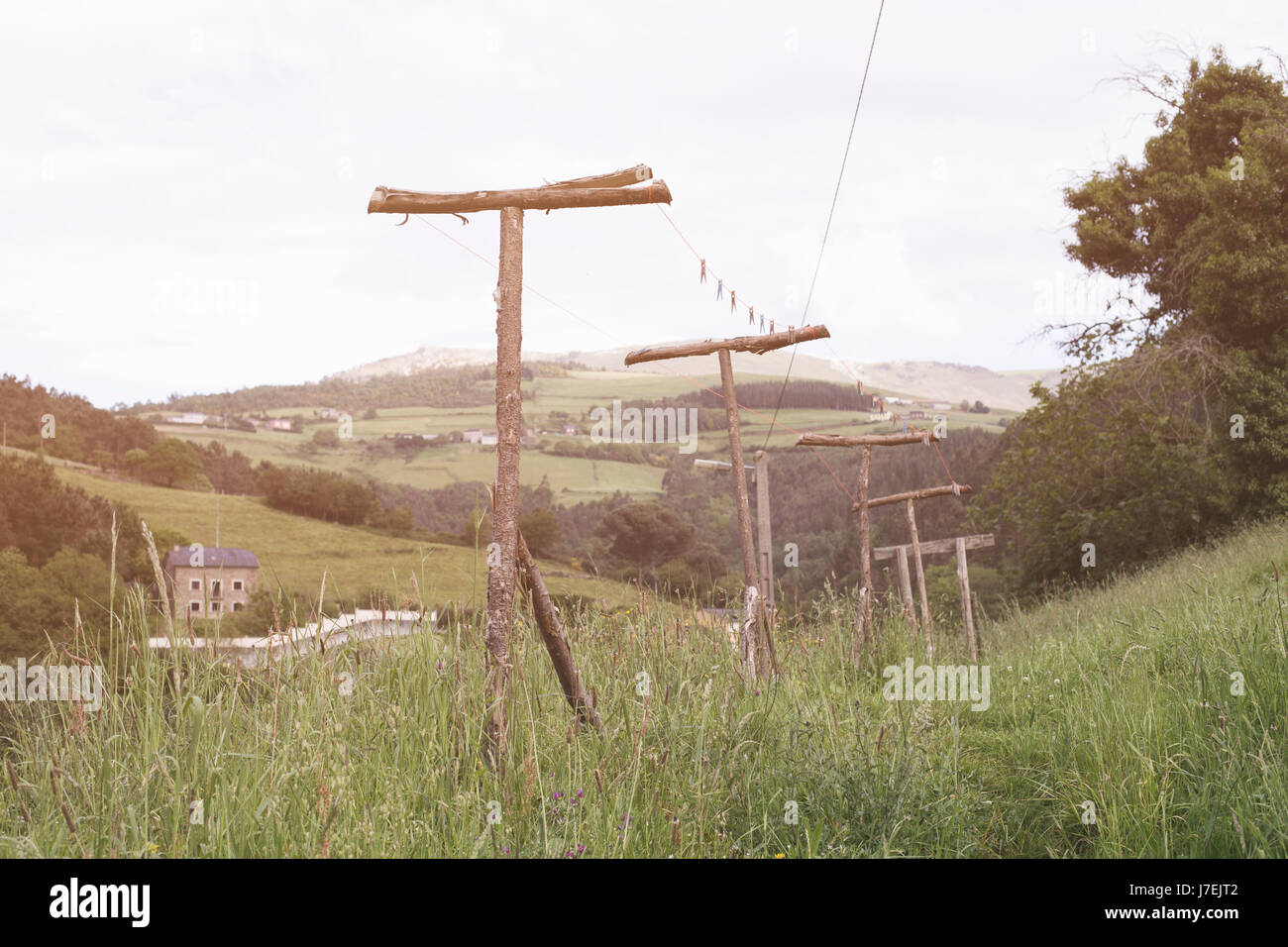 Clothes line empty hi-res stock photography and images - Alamy