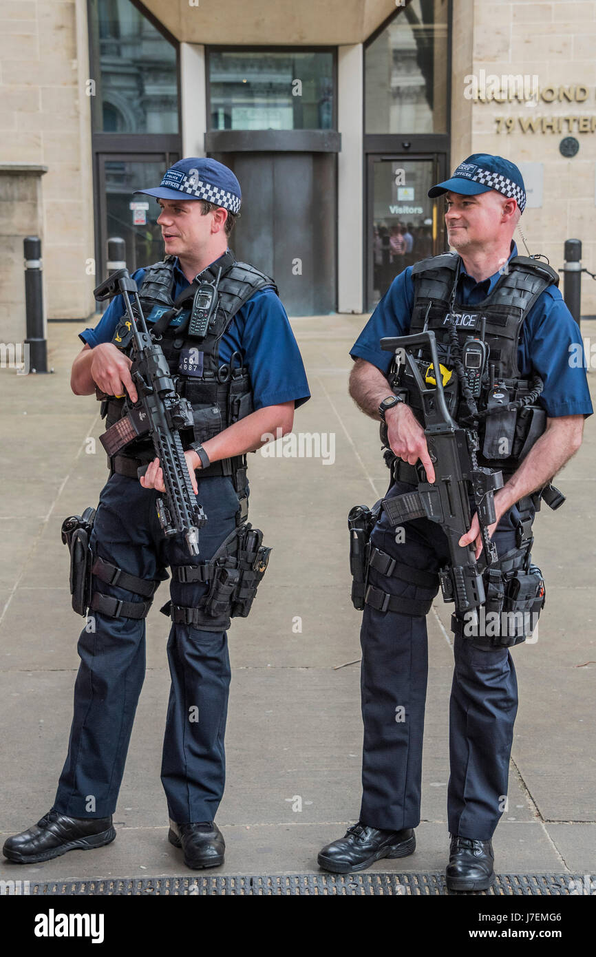 Sig sauer mcx hi-res stock photography and images - Alamy