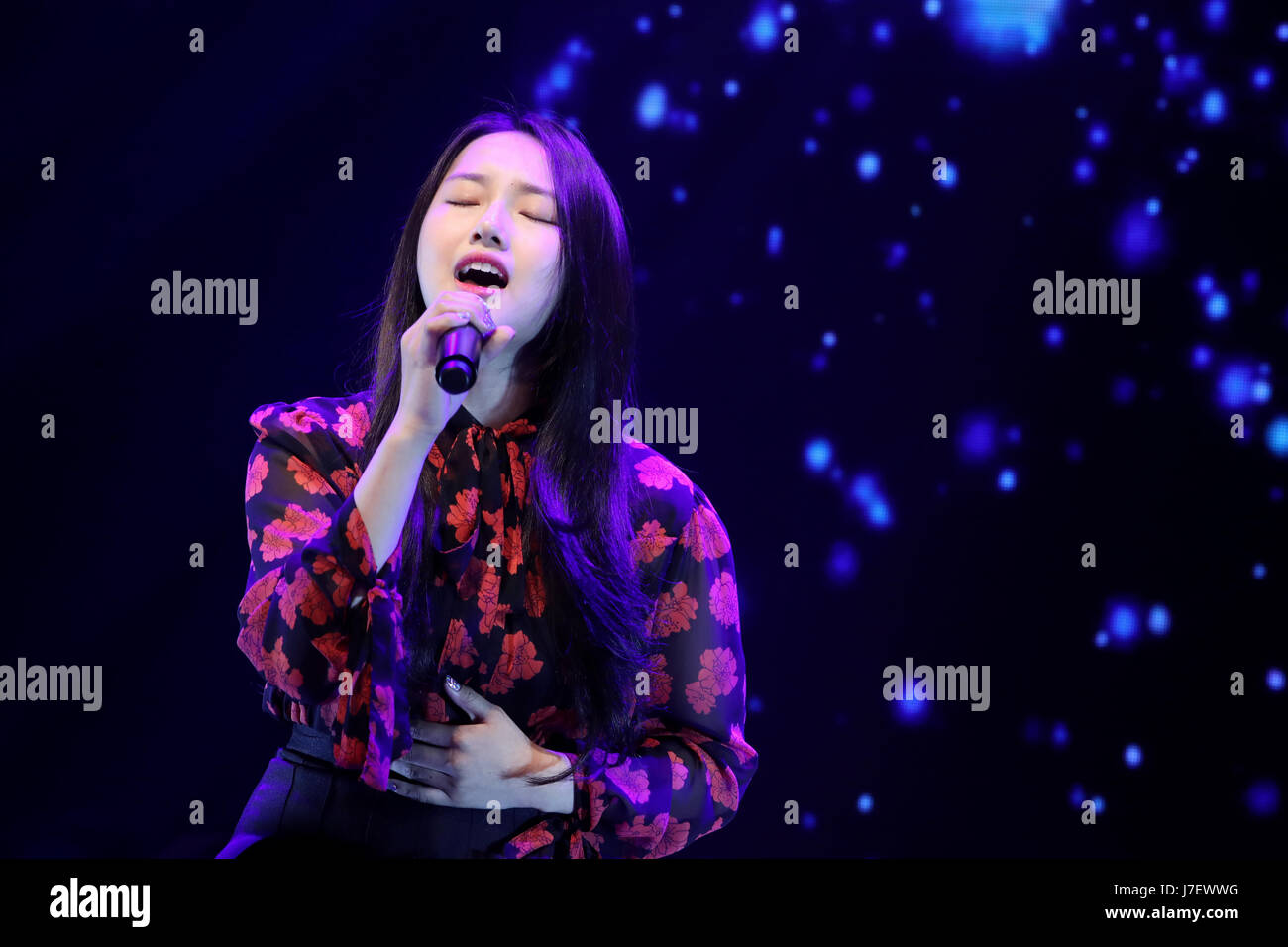 Filipino-American singer Kriesha Tiu Filipino-American singer Kriesha ...