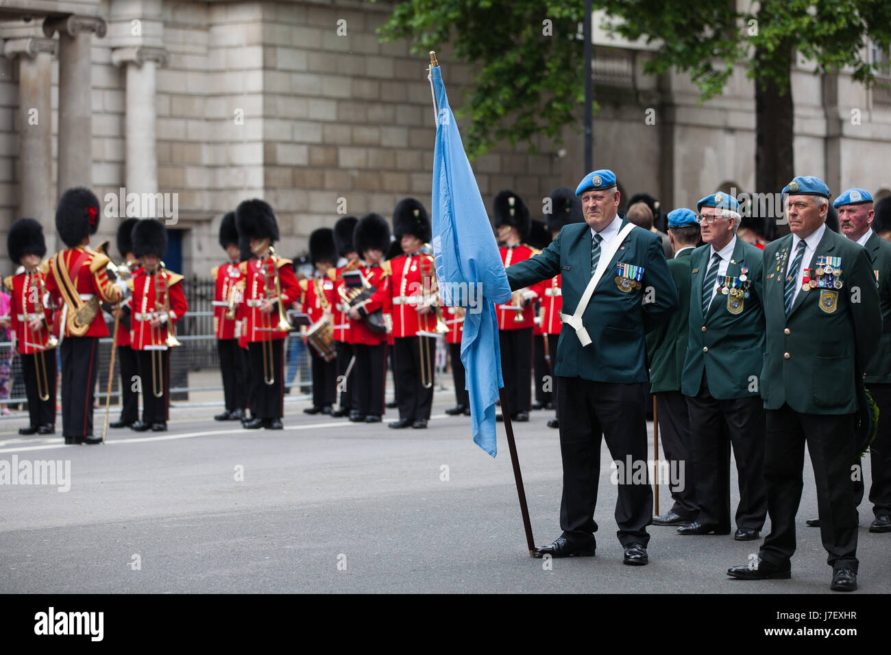 United nations blue berets hi-res stock photography and images - Alamy
