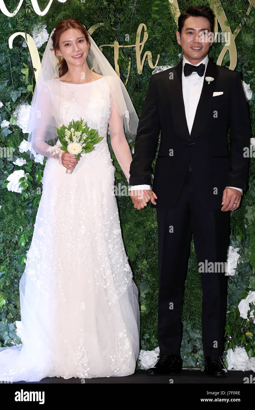 Actor Joo Sang-wook ties the knot with actress Cha Ye-ryeon Actor Joo ...