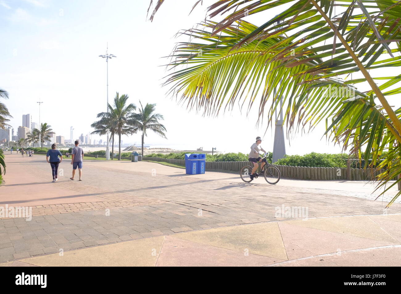 Durban, South Africa, 25th May, 2017. South Africa weather. People ...
