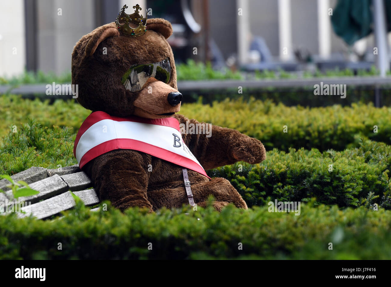 Berlin Bear Mascot High Resolution Stock Photography and Images - Alamy
