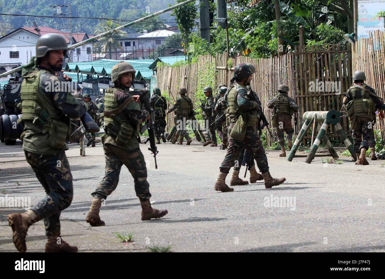 Lanao Del Sur, Philippines. 25th May, 2017. Soldiers from the Armed ...