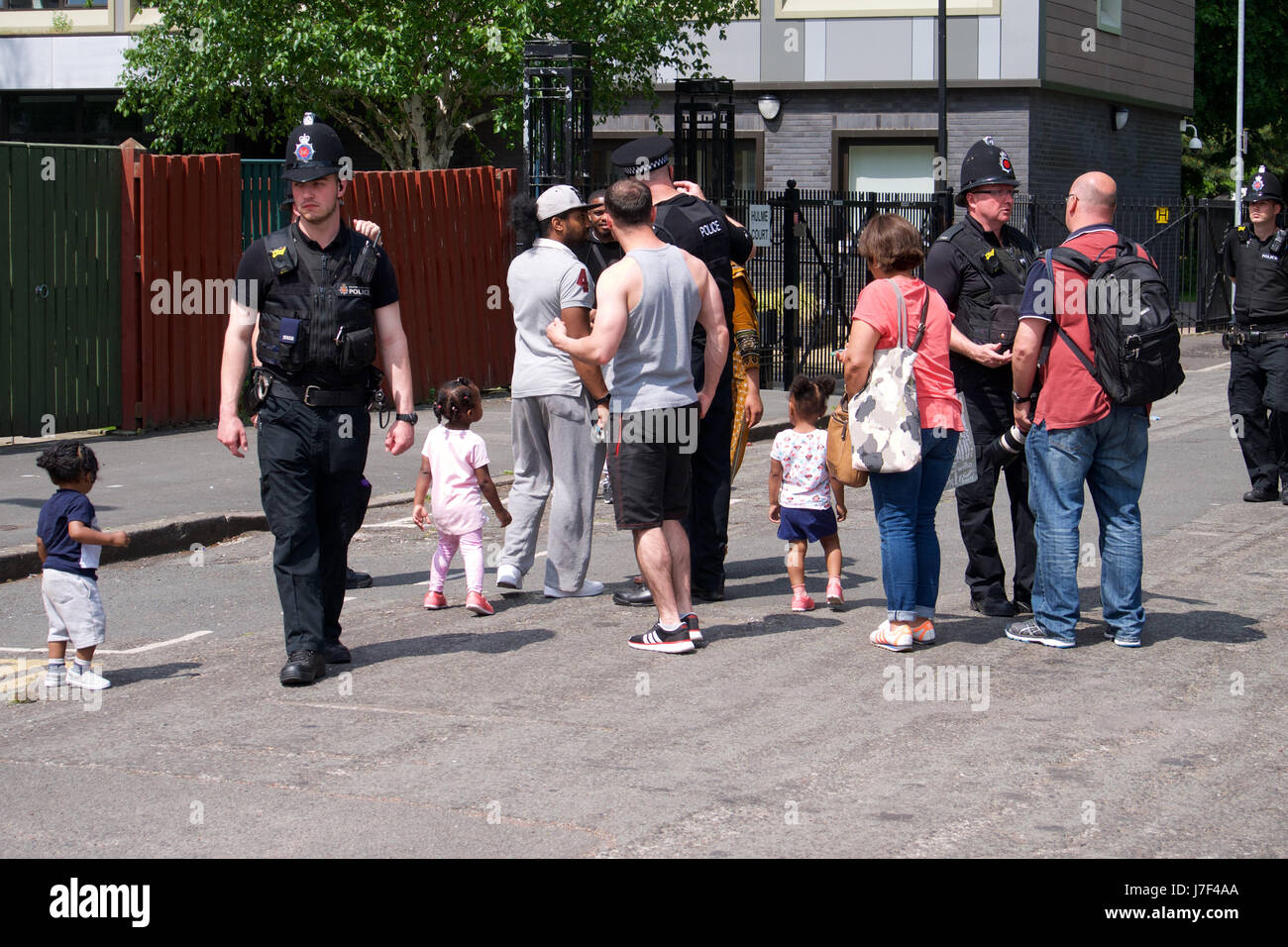 Manchester, UK. 25th May, 2017. Police allow local residents back after ...