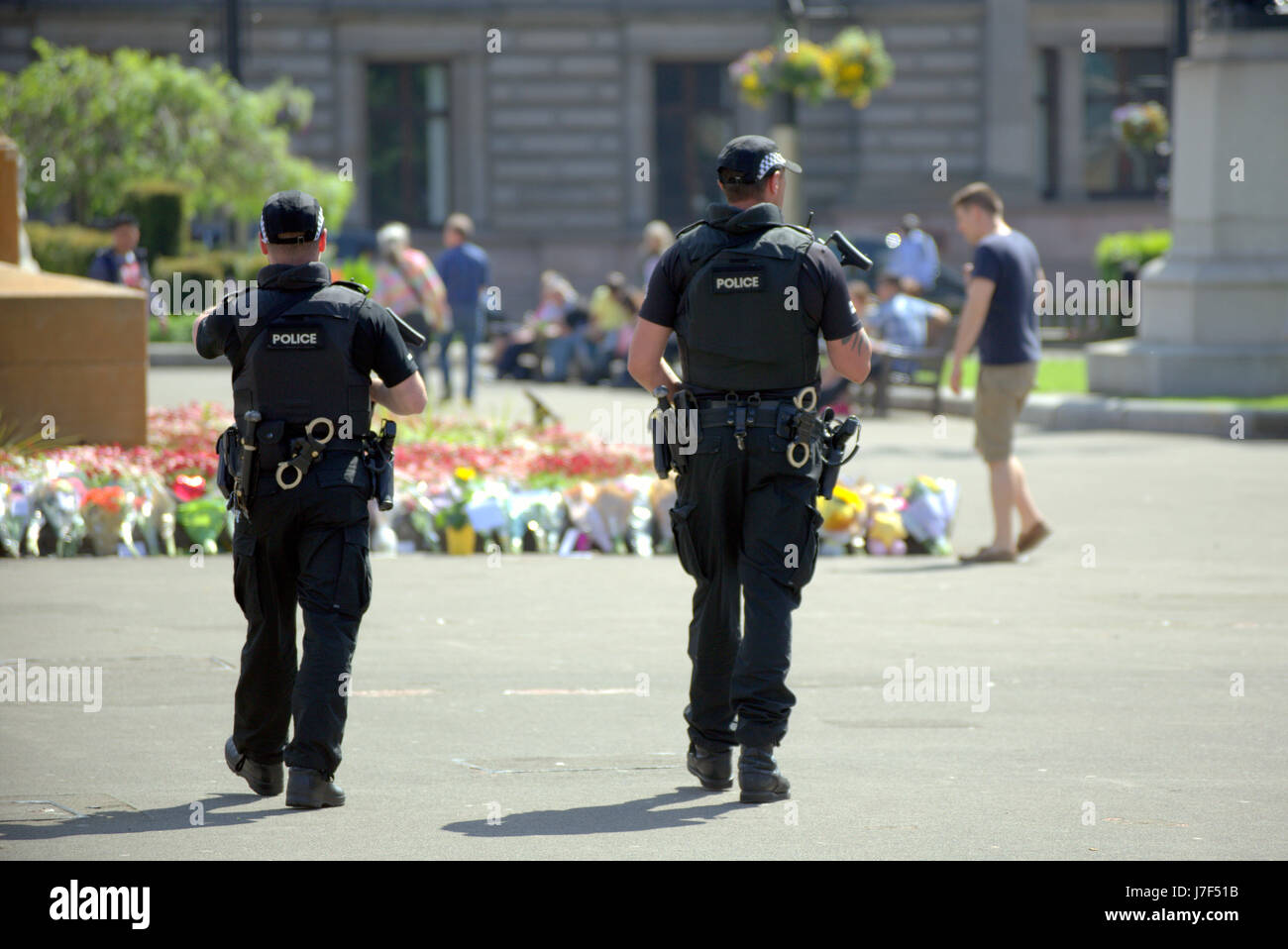 Police officer scotland hi-res stock photography and images - Alamy