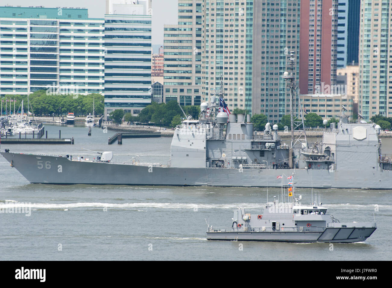The USS San Jacinto (CG-56), a Ticonderoga-class cruiser in the United ...