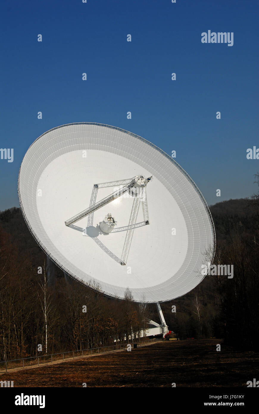 radio telescope effelsberg Stock Photo - Alamy