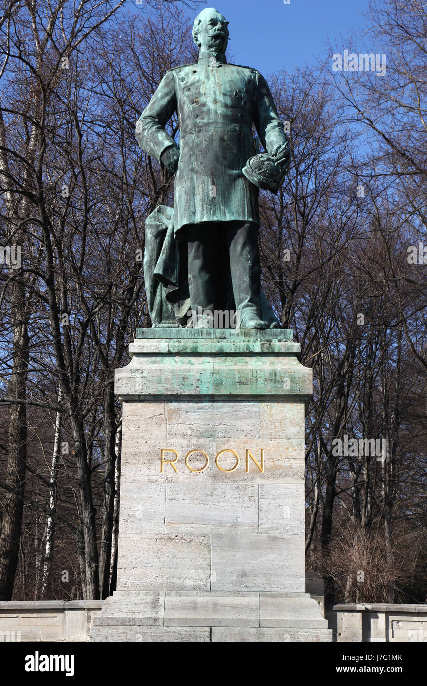 Roon monument hi-res stock photography and images - Alamy