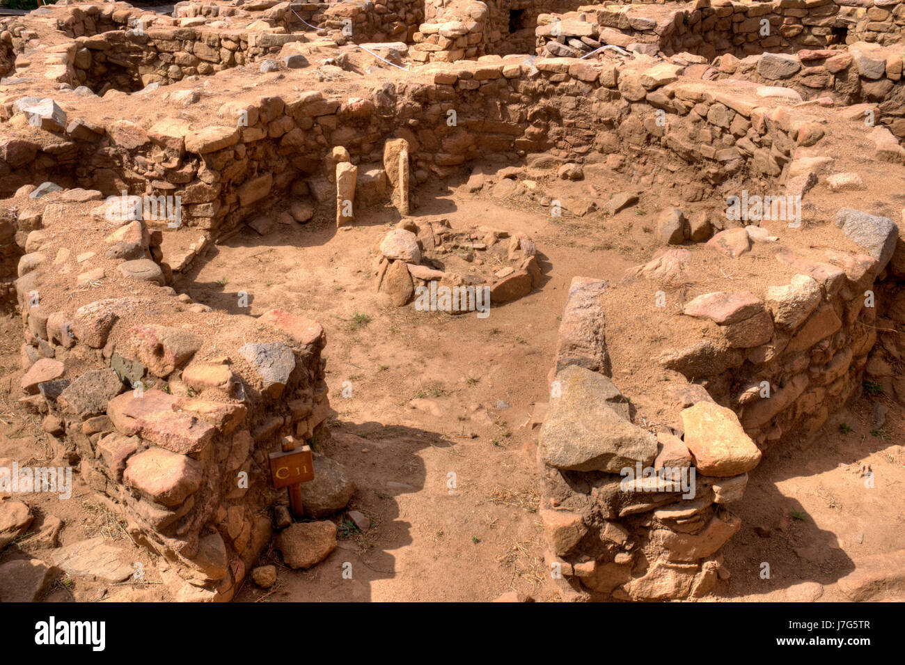 monument art culture stone sculpture history traditions archeology ...