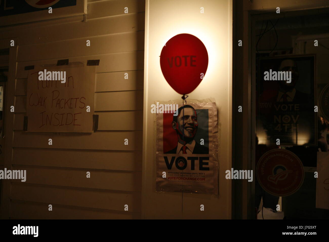 A scene from inside Barack Obama's headquarters in Bloomington, Indiana ...