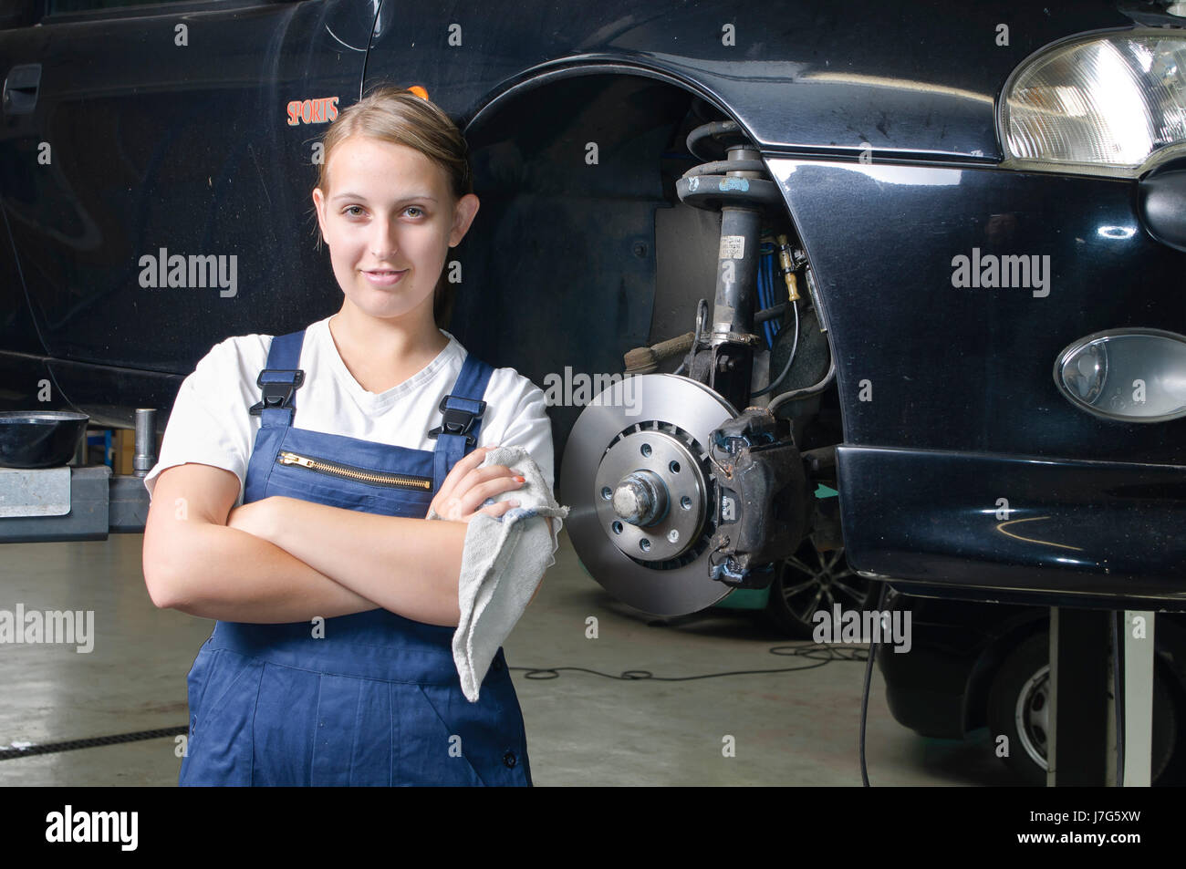 woman education apprentice garage car mechanic girl girls woman ...