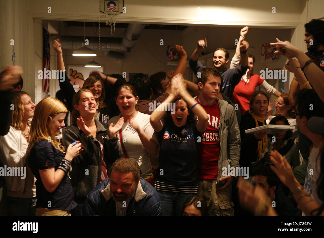 Barack obama election night 2008 hi-res stock photography and images ...
