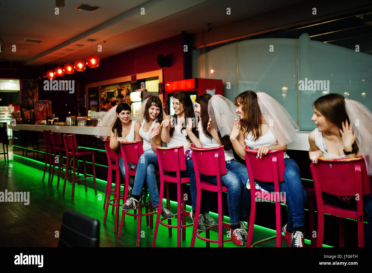 Group girls hen party night hi-res stock photography and images - Alamy