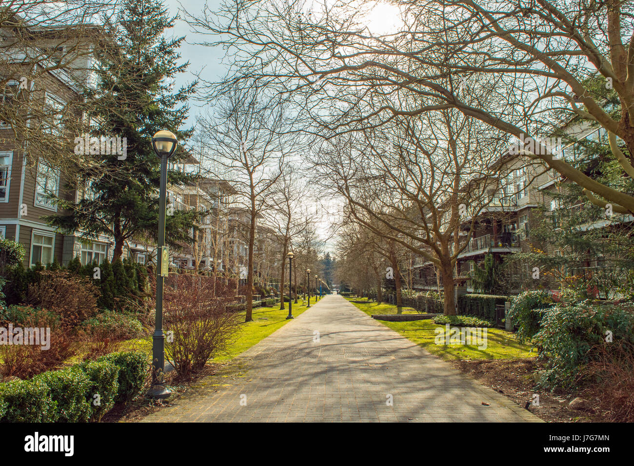 Sunny sidewalk hi-res stock photography and images - Alamy
