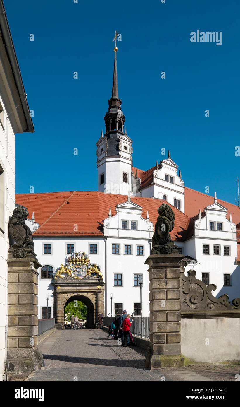 Castle bridge, Castle Schloss Hartenfels, Luther Trail, Torgau, Saxony ...