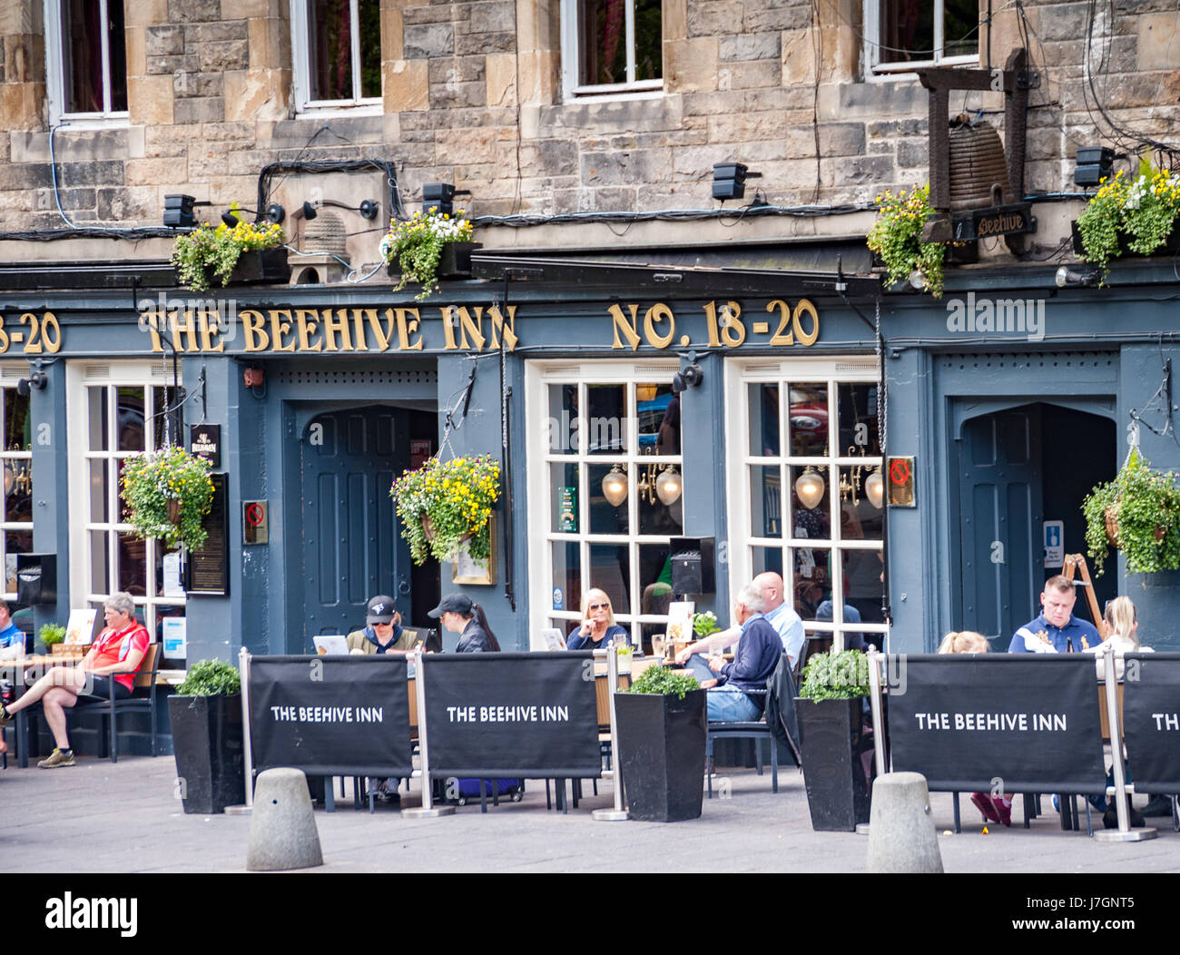 Scottish pub on Grassmarket, Edinburgh Scotland Stock Photo - Alamy