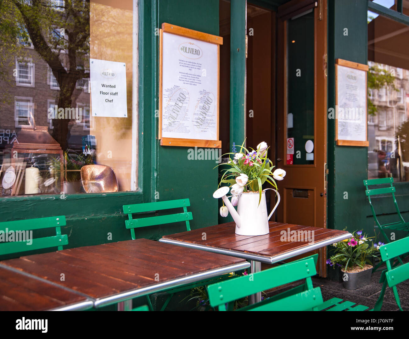 Cafe in grassmarket hi-res stock photography and images - Alamy