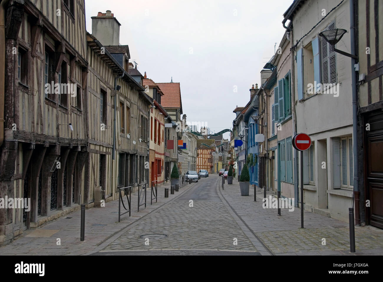City Town Winter France Timber Cobblestone Christmas Christmas Decorations Stock Photo Alamy city-town-winter-france-timber-cobblestone-christmas-christmas-decorations-stock-photo-alamy