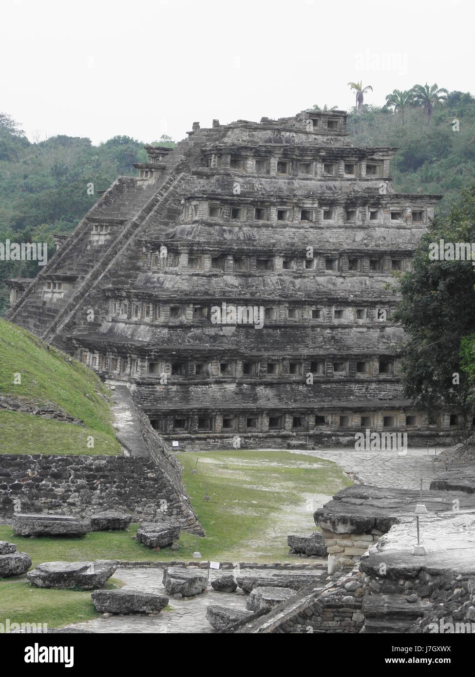monument pyramid mexico monument pyramid latin america salt water sea ...