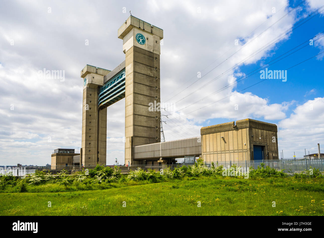2016 - 05 - 14 - Barking Creek Flood Barrier on a nice cloudy Spring ...