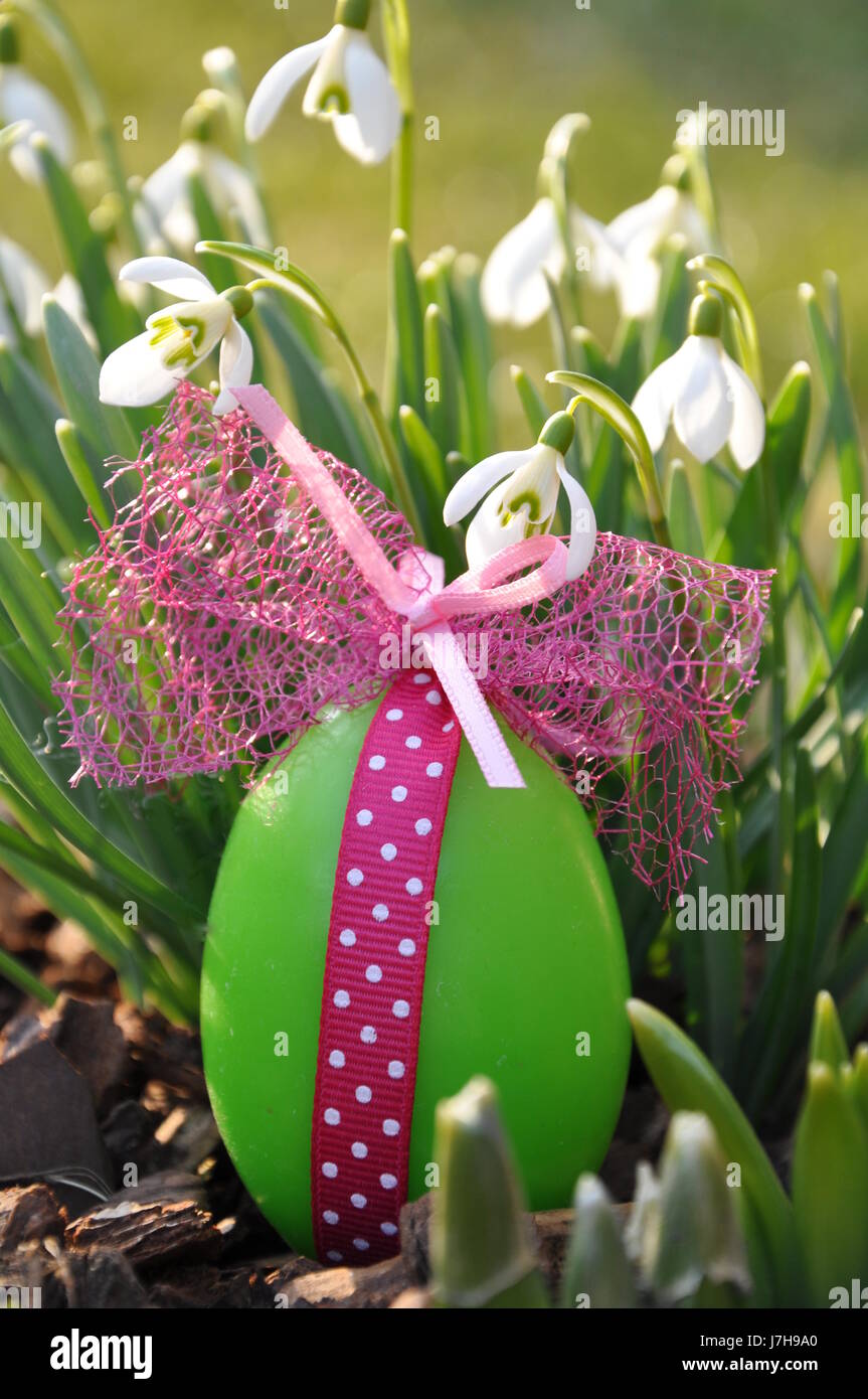 wrapped easter egg Stock Photo - Alamy