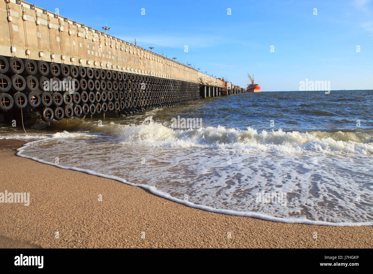 Wave protection structure hi-res stock photography and images - Alamy