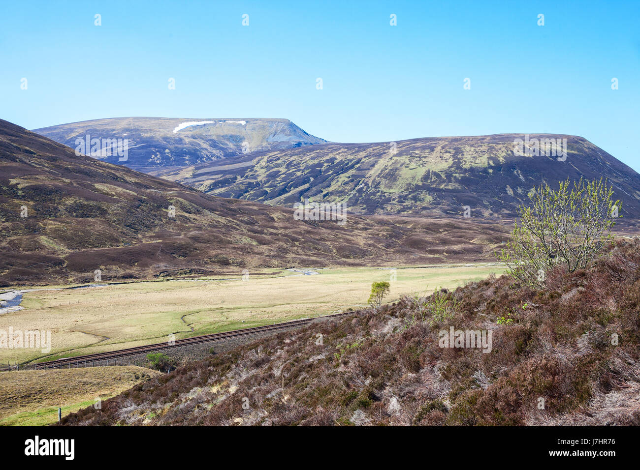 Scottish highlands in spring near dalwhinnie hi-res stock photography ...