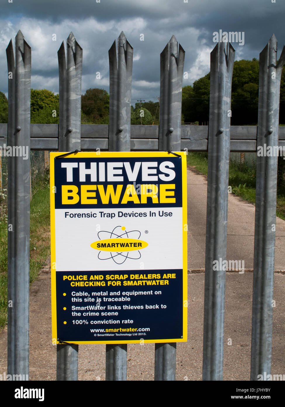 Thieves beware warning sign in hi-res stock photography and images - Alamy