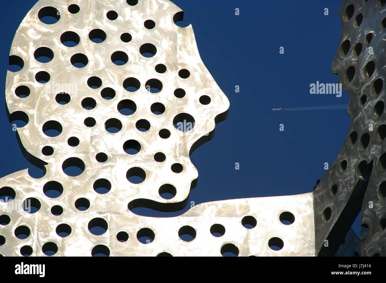 sculpture berlin community group art statue tourism sculpture ...