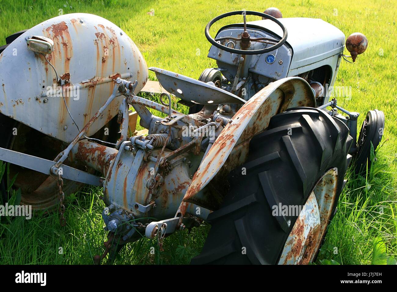 engine drive motor nostalgia old-timer acre tractor utility vehicle ...