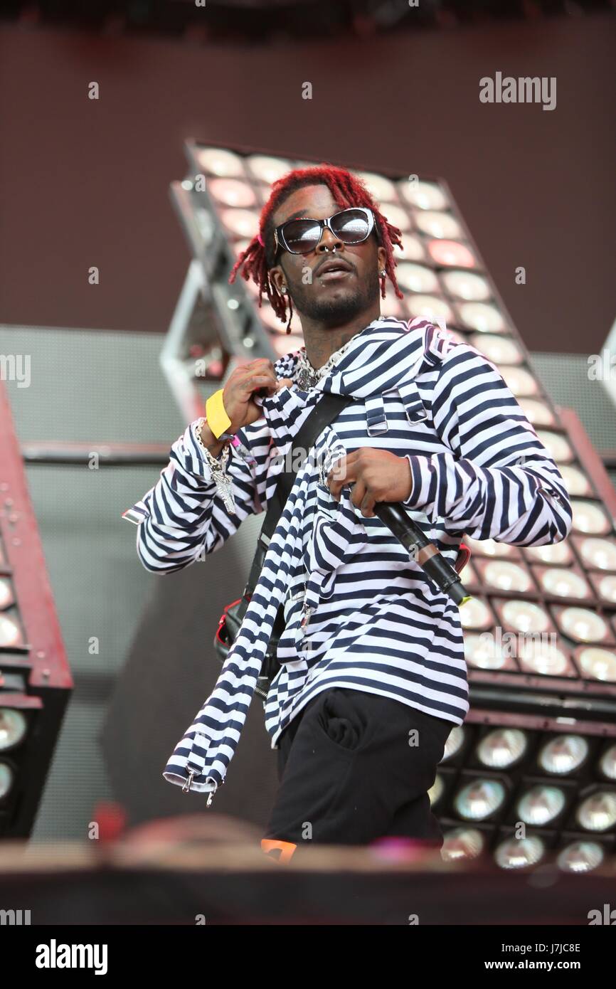 Lil Uzi Vert seen performing at Coachella weekend 2 Day 3 Featuring ...