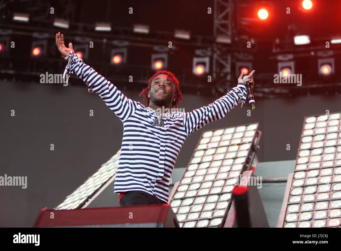 Lil Uzi Vert seen performing at Coachella weekend 2 Day 3 Featuring ...