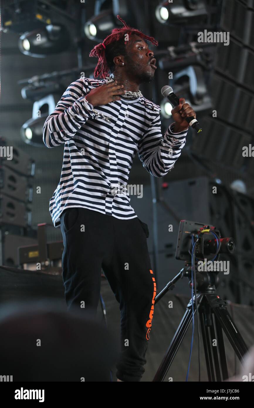 Lil Uzi Vert seen performing at Coachella weekend 2 Day 3 Featuring ...