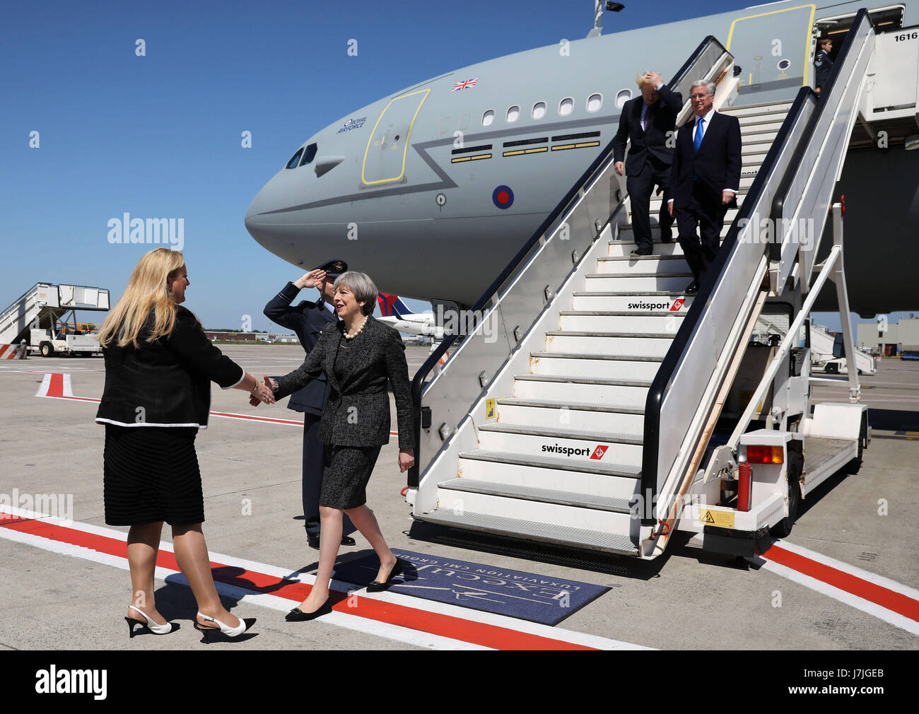 Permanent Representative to NATO, Sarah MacIntosh CMG greets Prime ...