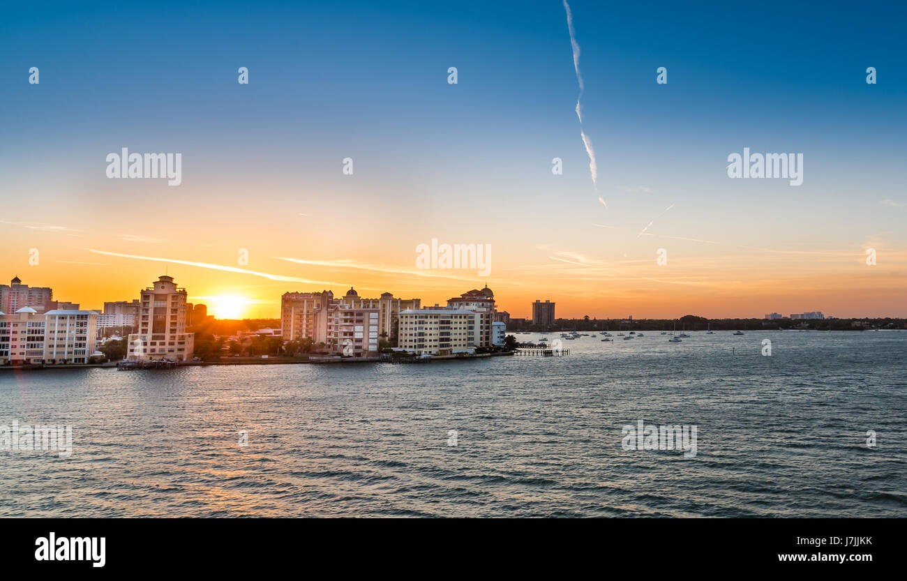 Sarasota, Florida Sunrise in Spring Stock Photo - Alamy