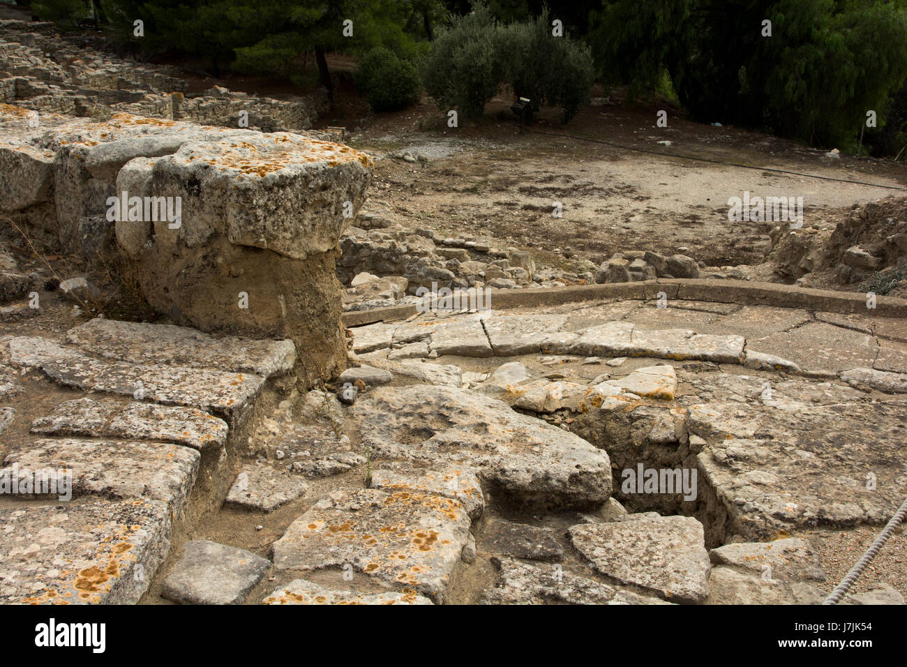 Phaistos was an Minoan palace and city iin southern central Crete with ...